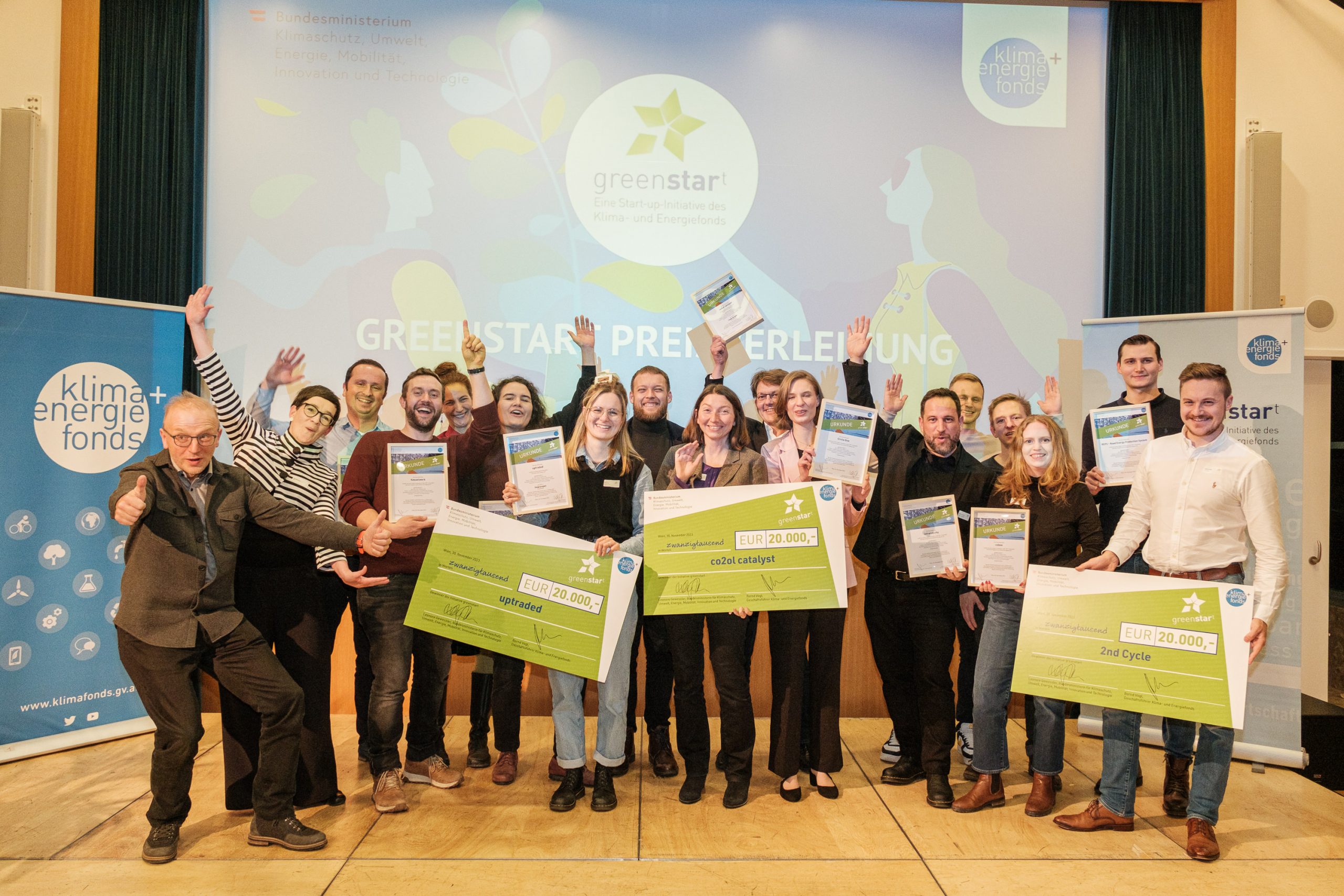 TOP-3 greenstars 2023 gekürt und Startschuss für greenstart #9 • Greenstart